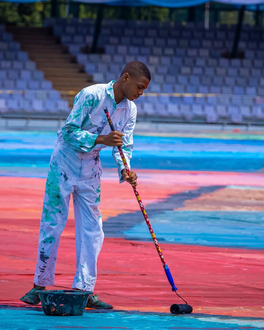 15-Year-Old Nigerian Artist with Autism Breaks Guinness World Record ...